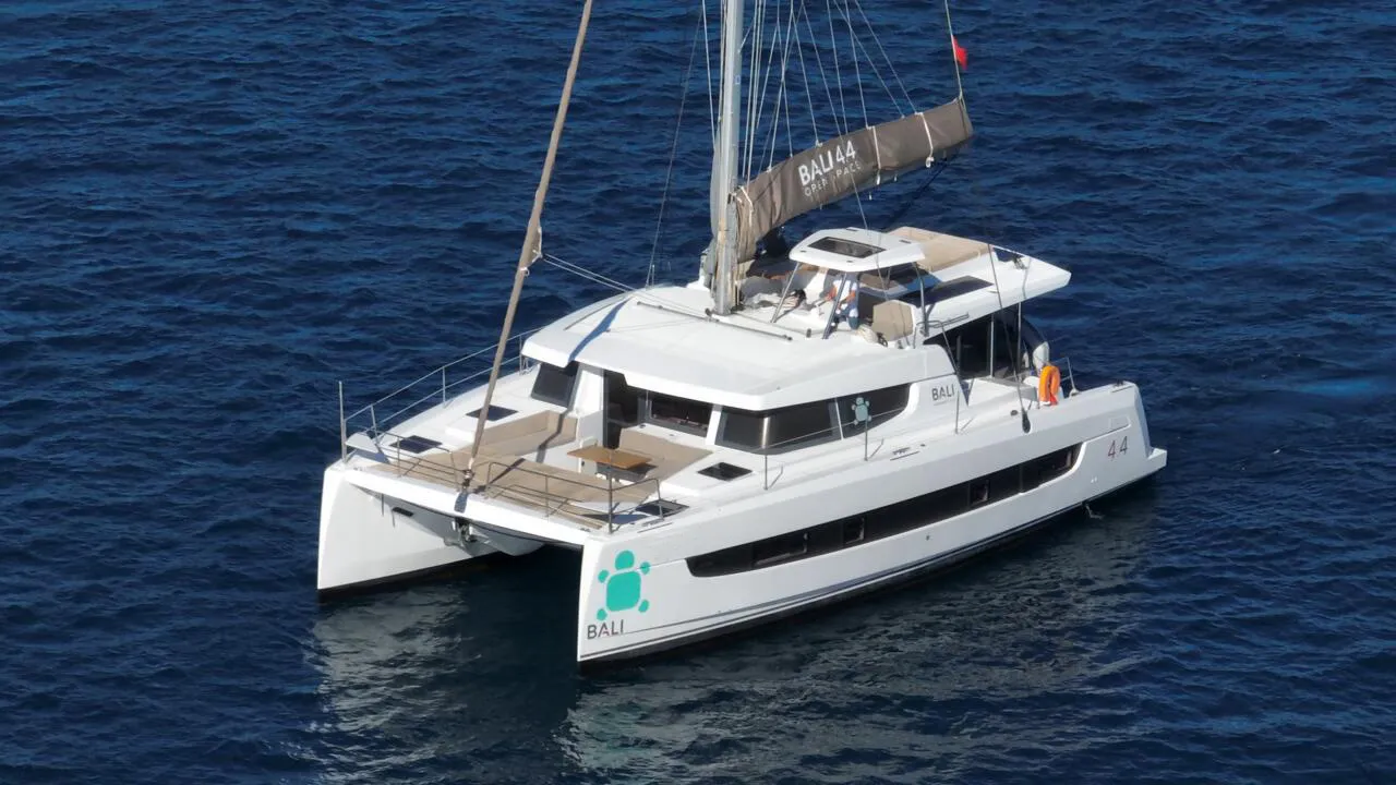 Bali Catamaran Charter for 9 Guest in Marmaris #748925 | Rotaneta