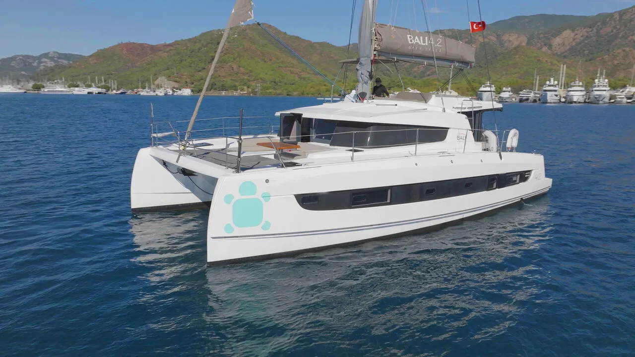 Bali Catamaran Charter for 9 Guest in Marmaris #536968 | Rotaneta